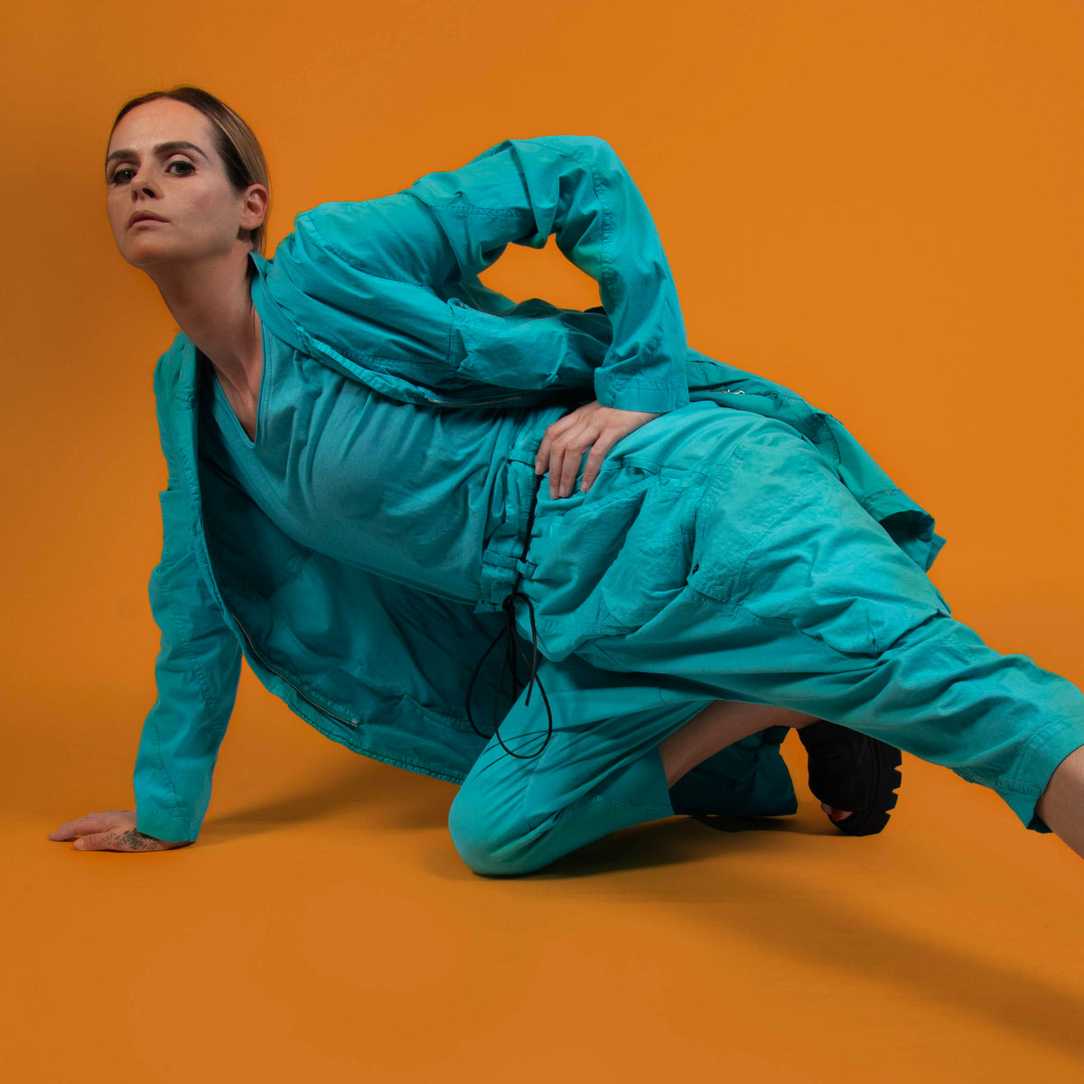 Colour Bend – Olivia May